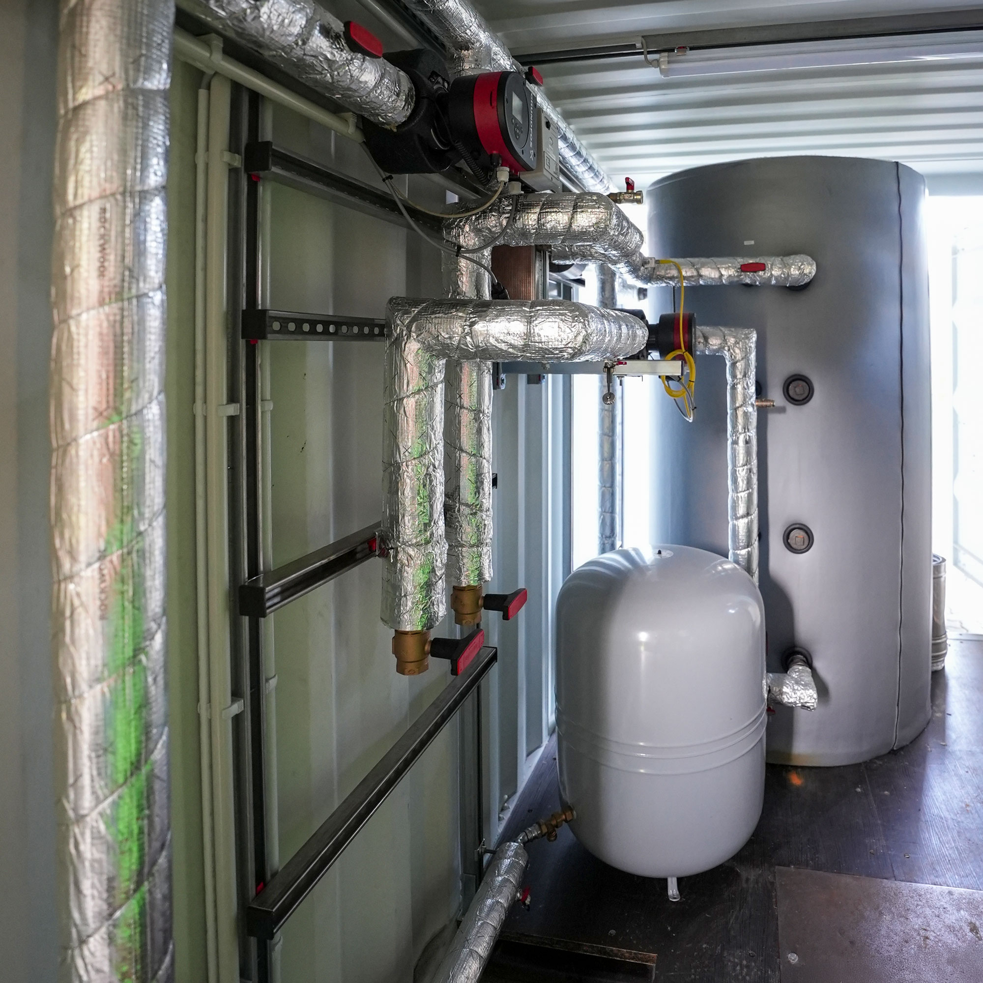 Wood chip heating in a container at Obstgut Schönborn